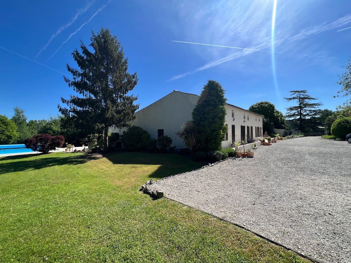Vente Maison Rouffiac (17800) Chaniers - Saint Louis French Properties